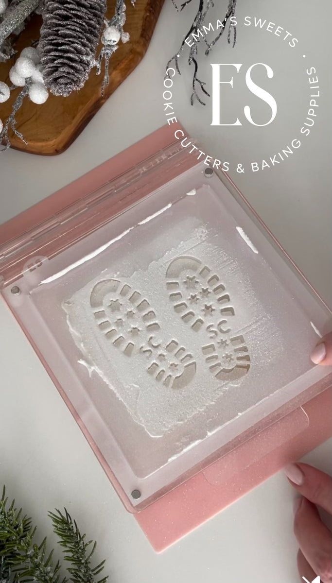 Santa Boots Stencil – Emma's Sweets